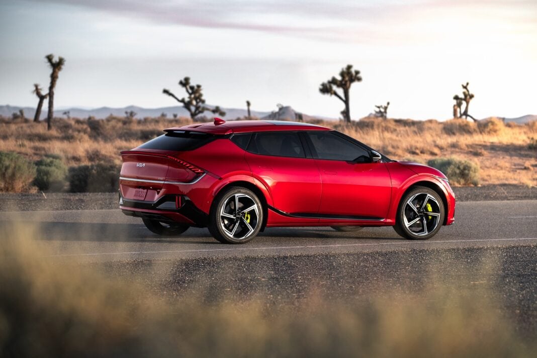 Kia Debuts The 576 HP EV6 GT 0 60 In 3 4 Seconds