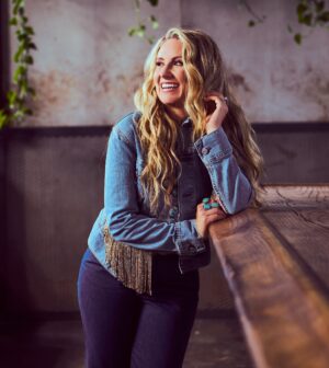 Rising Country Music Star Amanda Kate Ferris Performs at Midlothian ...