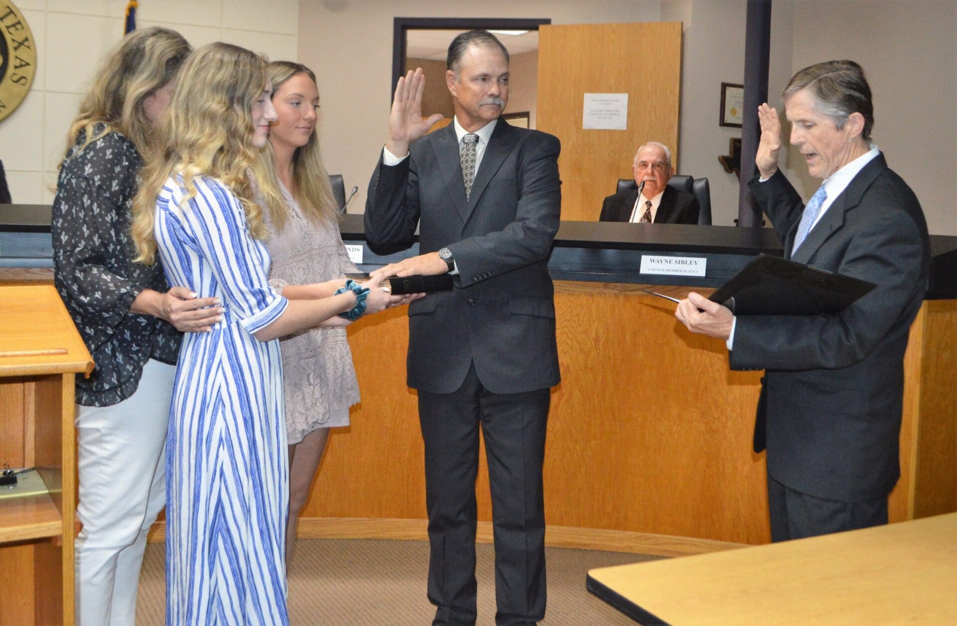 Midlothian's New Mayor, Justin Coffman, Sworn In & Mayor Pro Tem Named ...