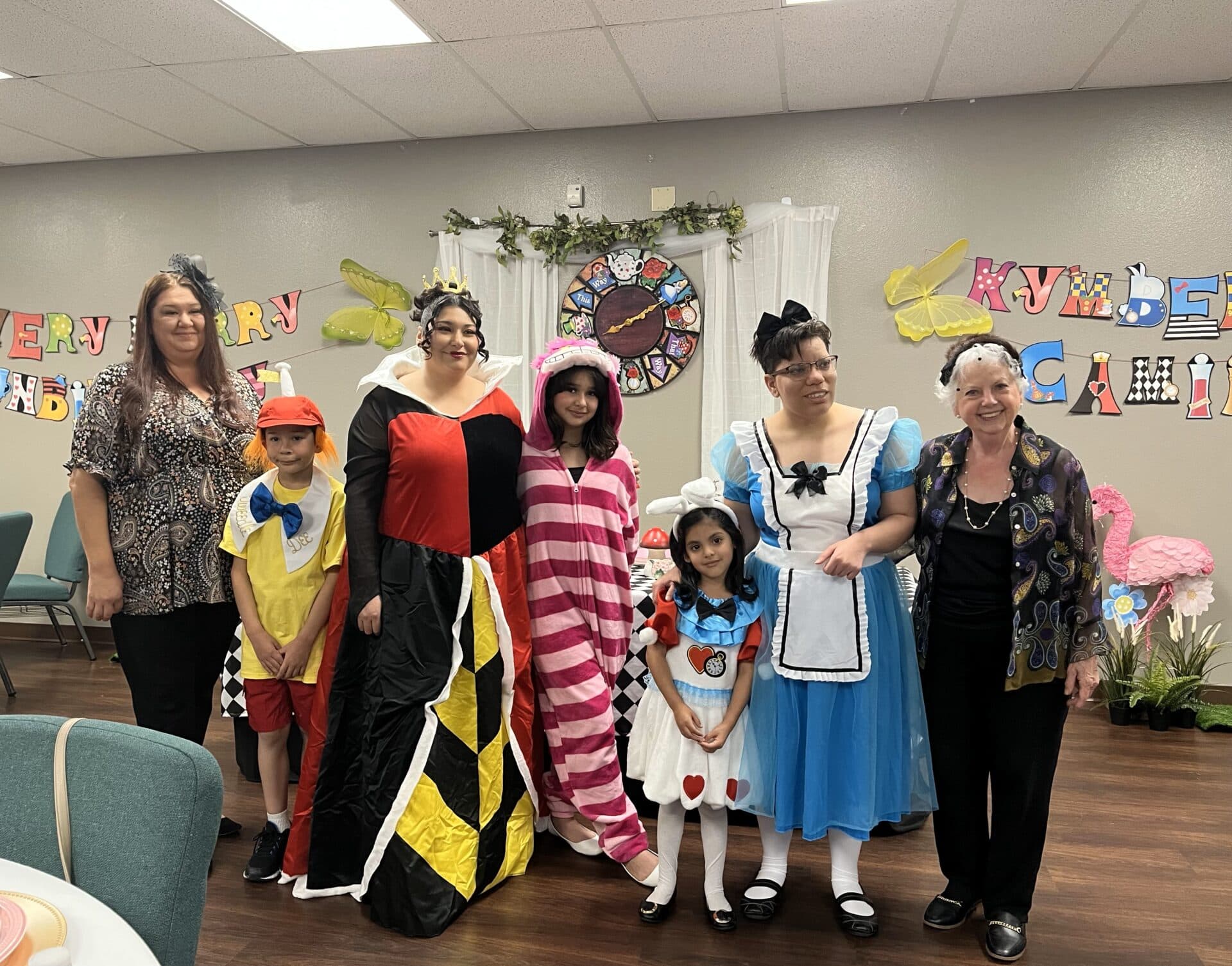 Magical 'Alice in Wonderland' Party: Grandmother Creates Enchanted ...