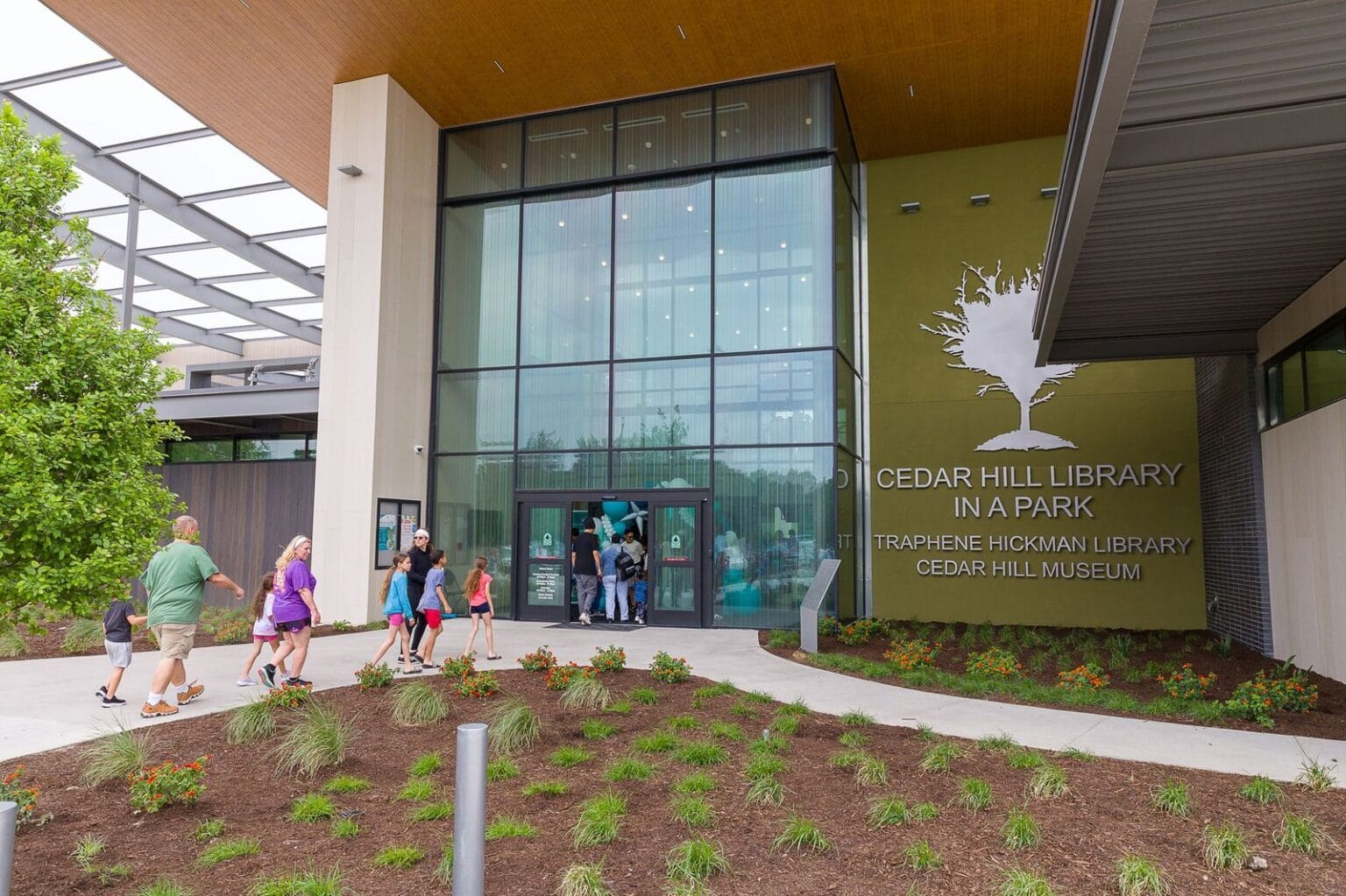 Cedar Hill opens new library - Focus Daily News