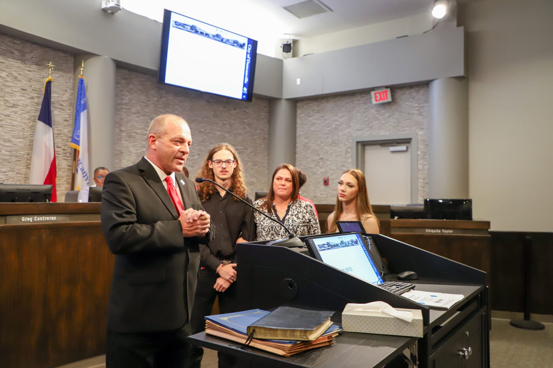 Duncanville Bids Farewell to Mayor Gordon, Installs New Mayor and ...