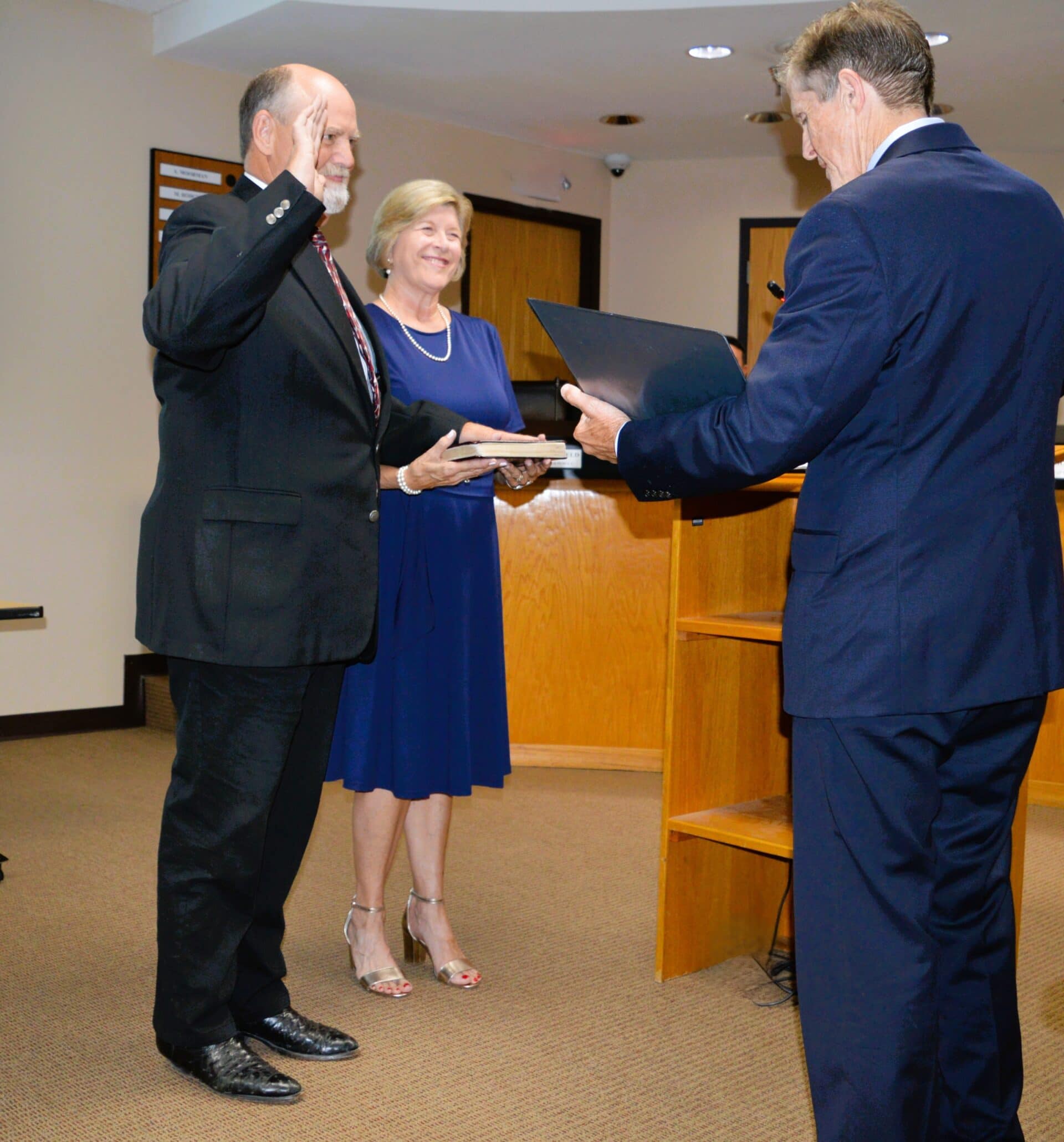 Midlothian City Council welcome incoming Place 6 Wayne Shuffield ...