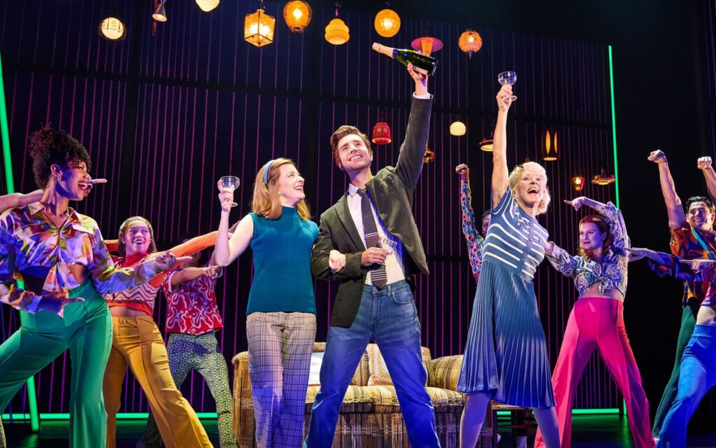 A Beautiful Noise: The Neil Diamond Musical Opens in Dallas March 10 ...